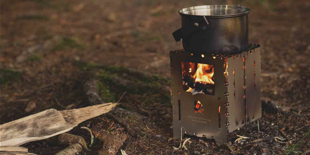 Campingkocher als Grundausstattung für Camper - BushcraftMagazin.de